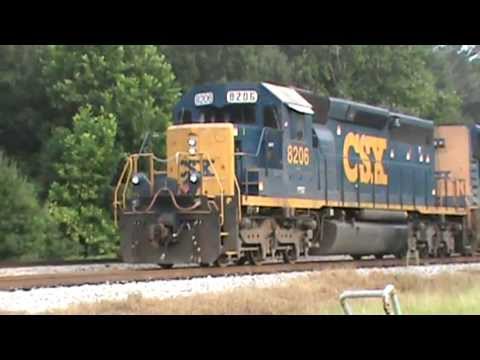 CSX 8206 SD40-2 Idling - YouTube