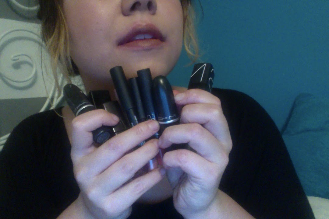 ASMR Lipstick Collection (Mouth Sounds, Lip Smacking, Close Whispering, Tapping) - YouTube