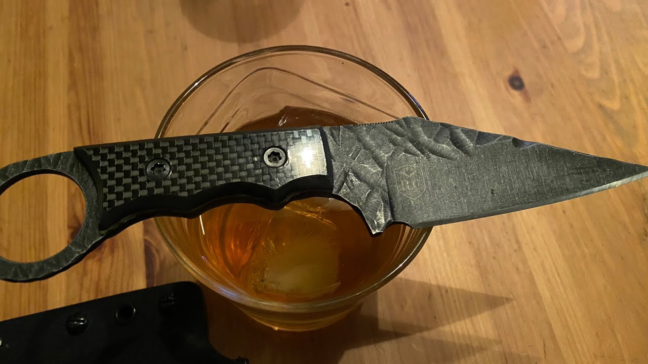 The RC Knives Faka - YouTube
