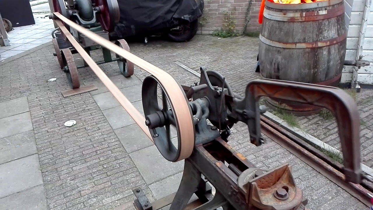 Fortuna band driven power hacksaw after some work. - YouTube