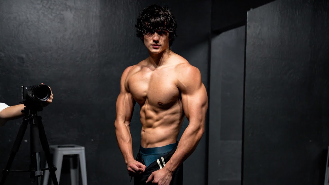 FULL Chest Day | Bulking | Avoiding injury - YouTube