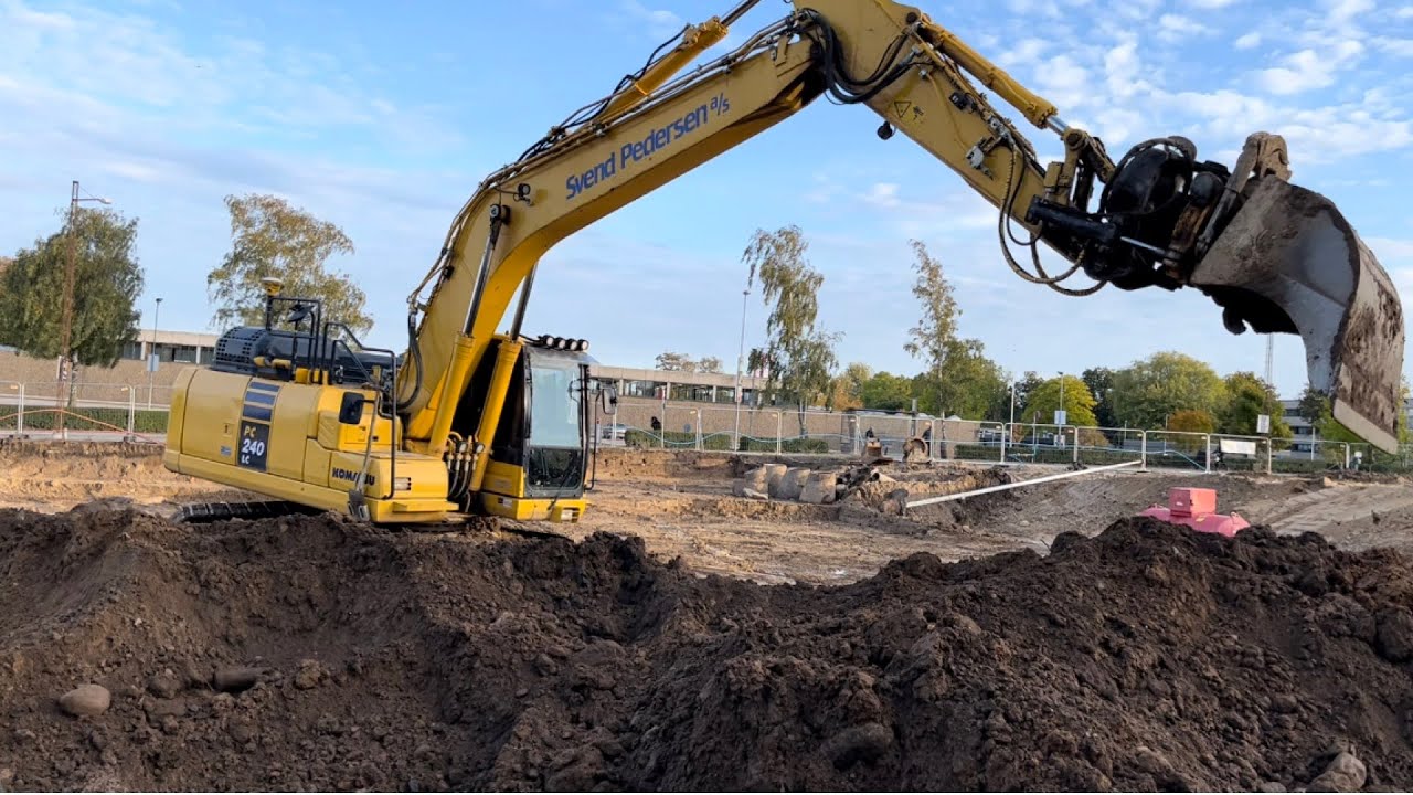 Big Digger Moving Dirt | Mighty Machines for Kids | Without Music ...