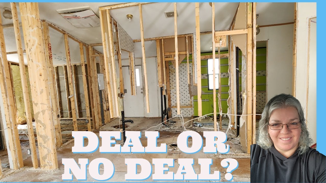 Roof Issues Cause Major Problems in Mobile Homes - Trash It or Rehab It ...