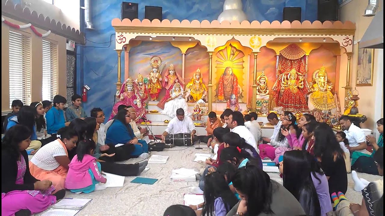 Chowtal Singing at Shiva Milan Mandir - YouTube