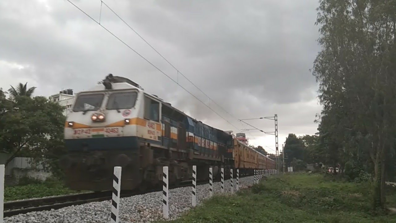 Nagercoil Express in an amazing speed 🔥 - Indian Railways - YouTube