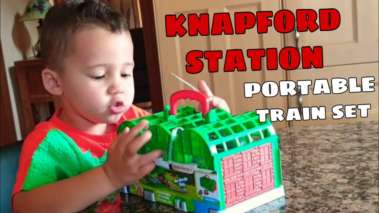 KNAPFORD STATION PORTABLE TRAIN SET - YouTube