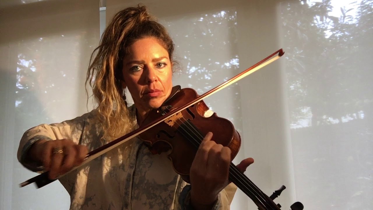 Bree van Reyk - A Series of Breaths (#2). Performed by Véronique Serret ...