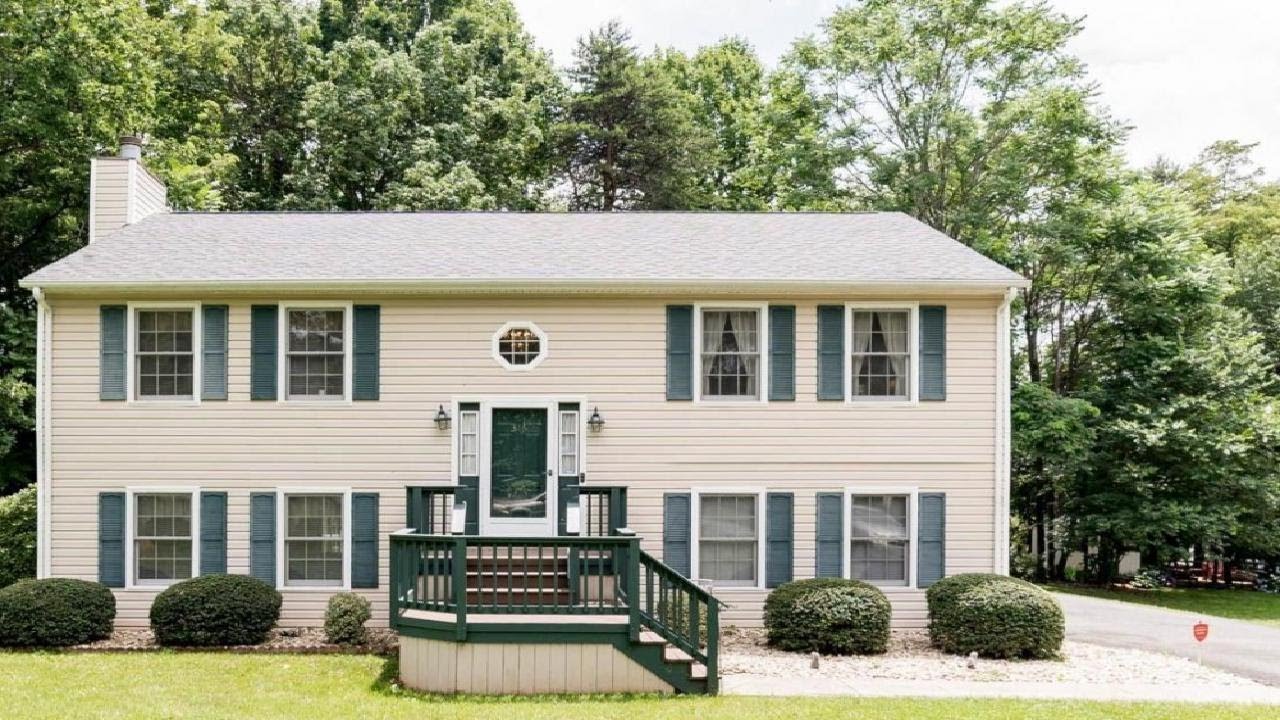 316 Beverly Hills Circle, Lynchburg, VA Presented by Wendy Lindquist ...