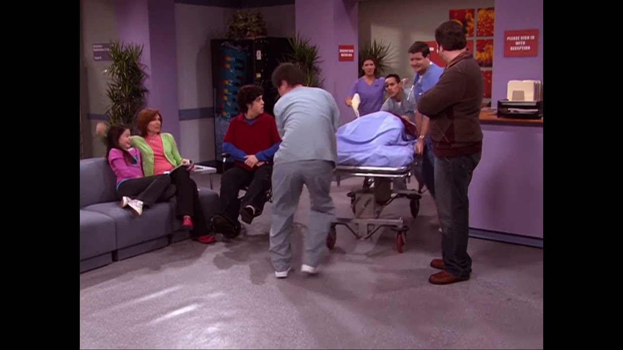 Josh has to have surgery on his foot [Drake and josh] - YouTube