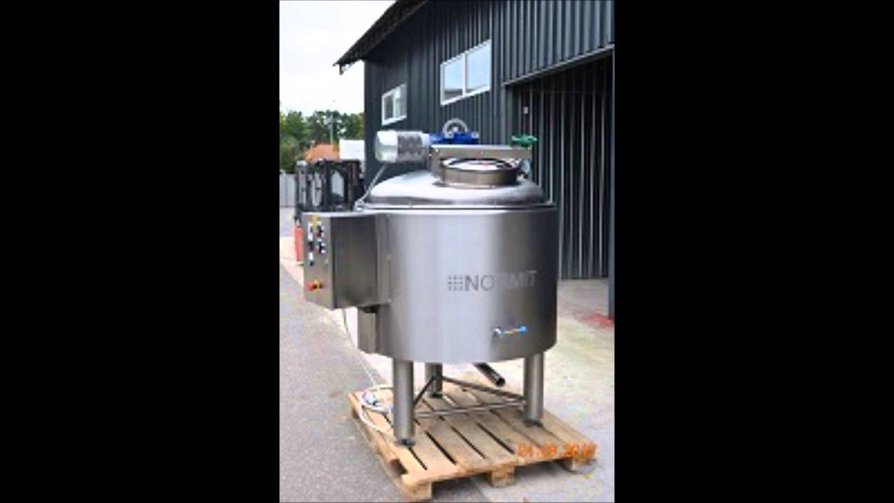 NORMIT vacuum jacketed agitated vessel reactor - YouTube
