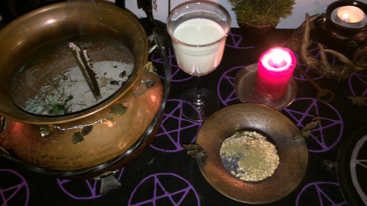 Hekate's Deipnon, March 2017 - YouTube