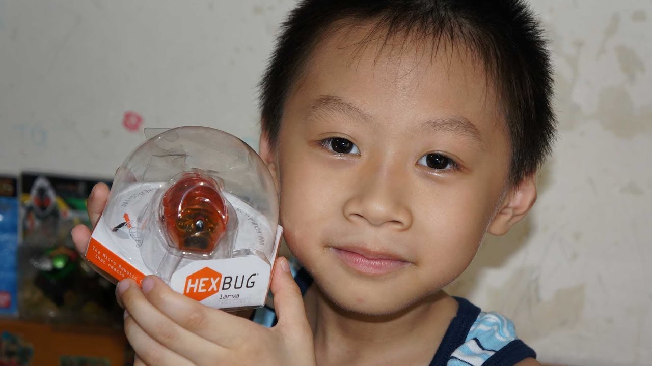 臭Fing介紹：HEXBUG Larva (2013-09-15) - YouTube