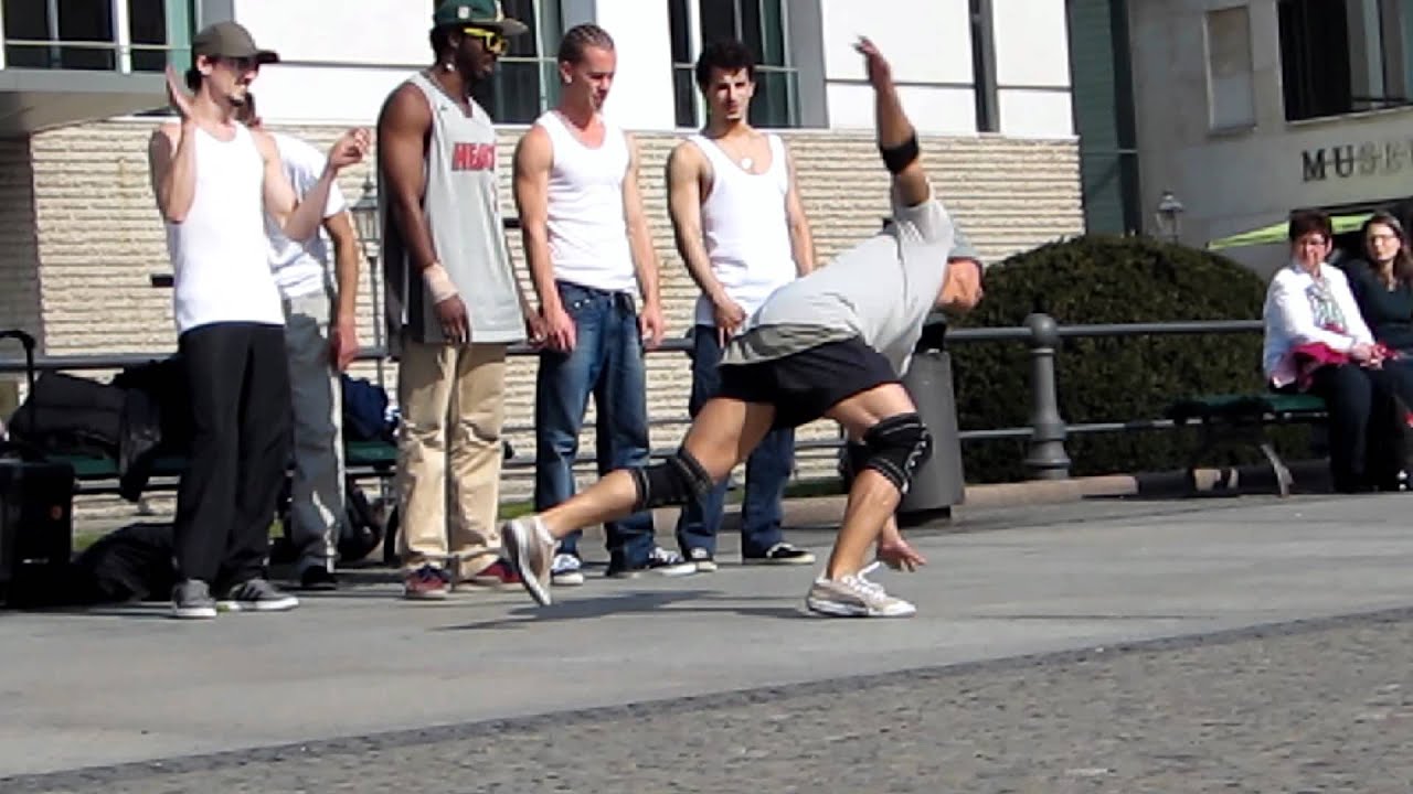 Breakdancers in Berlin - YouTube