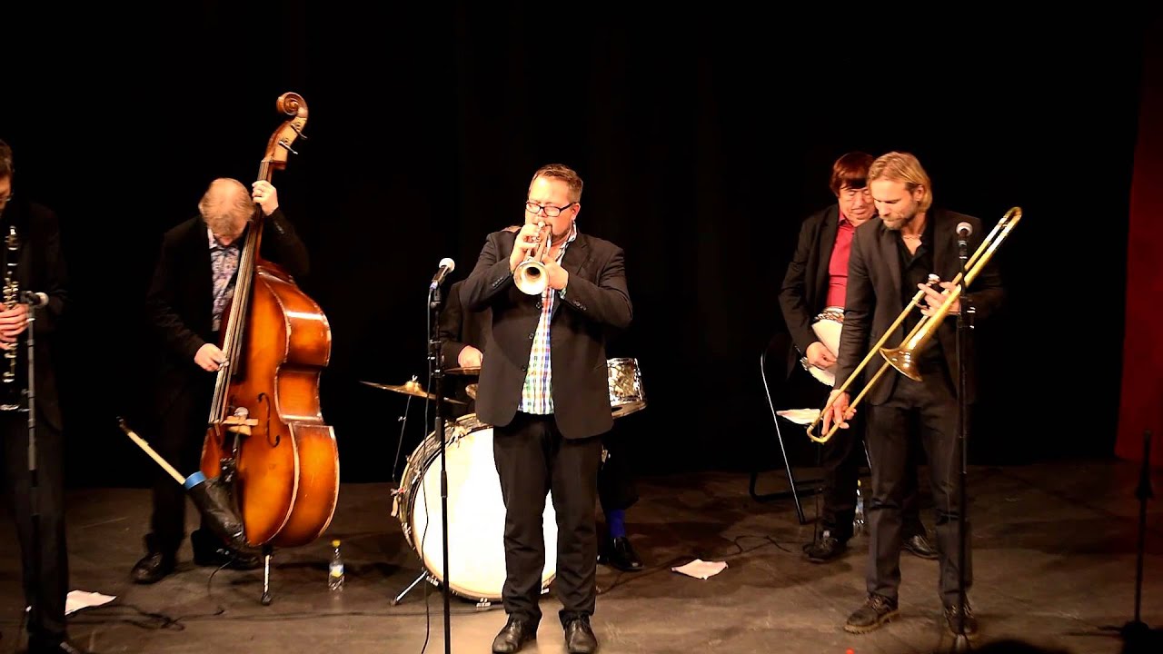 Second Line Jazz Band i Lidköping 2015 - YouTube