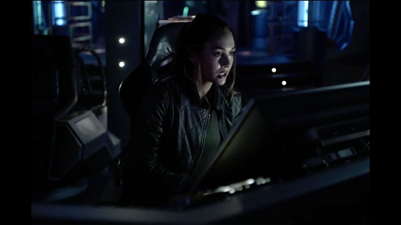 The 100 sneak peek: Raven and Murphy learn Diyoza's dangerous history ...