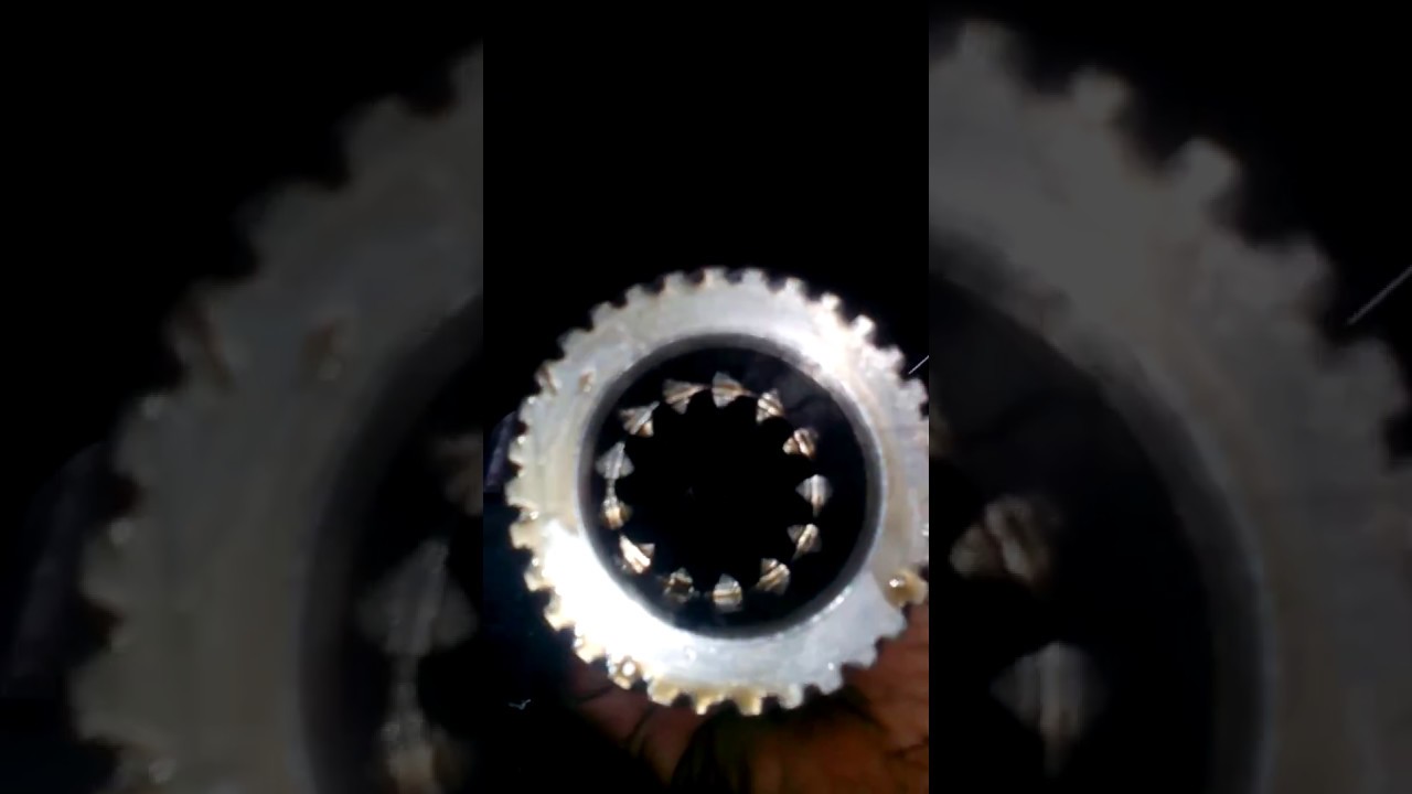 Inner spline and outer spiral gear on milling machine - YouTube
