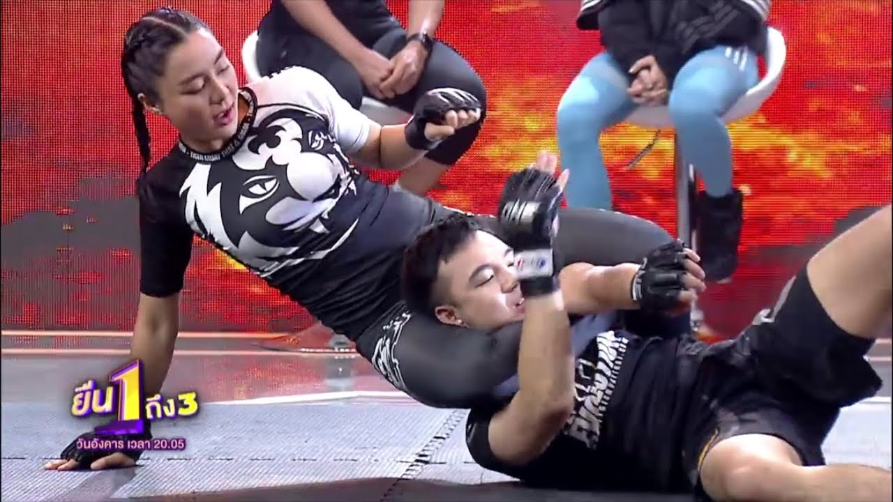 Rika "Tiny Doll" Ishige demonstrates MMA skills on Thai TV - YouTube