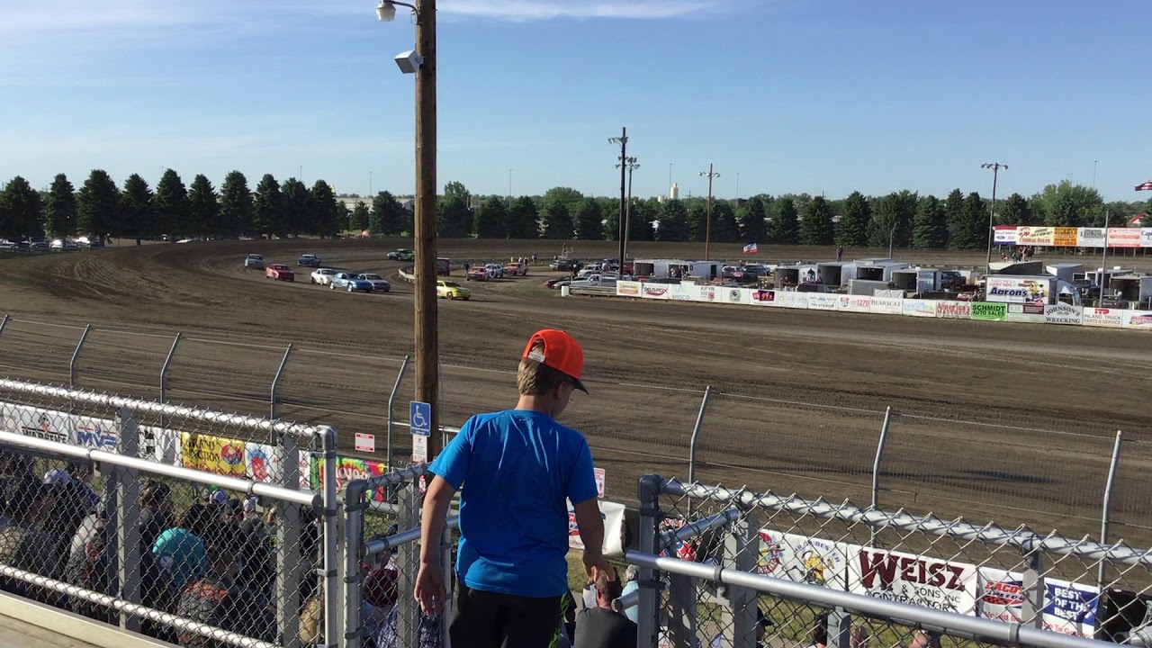 Dacotah speedway heat 1 race 6-12-2020 - YouTube