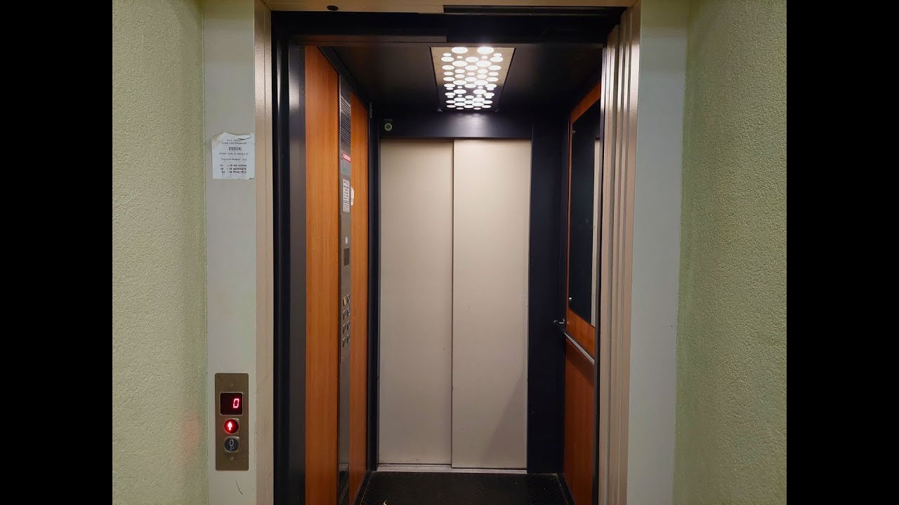 Hydrauliczna winda Raczkowski (GMV) z 2012 roku @ ul. Tadeusza Kościuszki 17, Opole 🇵🇱 - YouTube