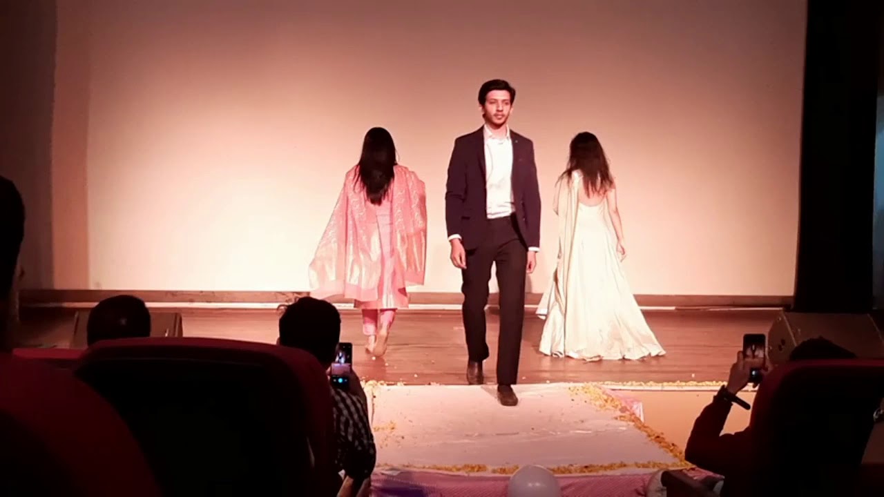SBILD Noida: Fashion show - YouTube