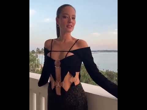 Pelin Akil den cannes pozları