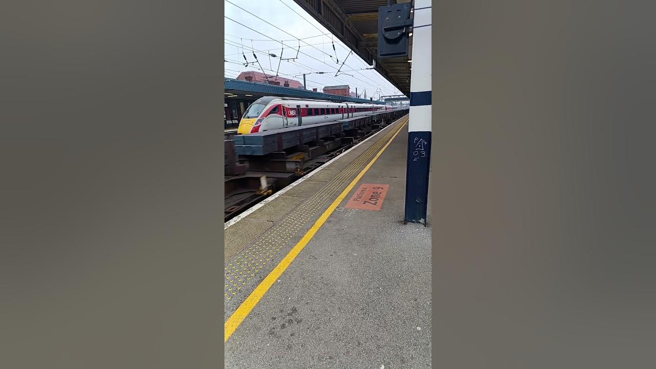 DB 66158 & LNER 800209 passing Doncaster 19/2/25 - YouTube