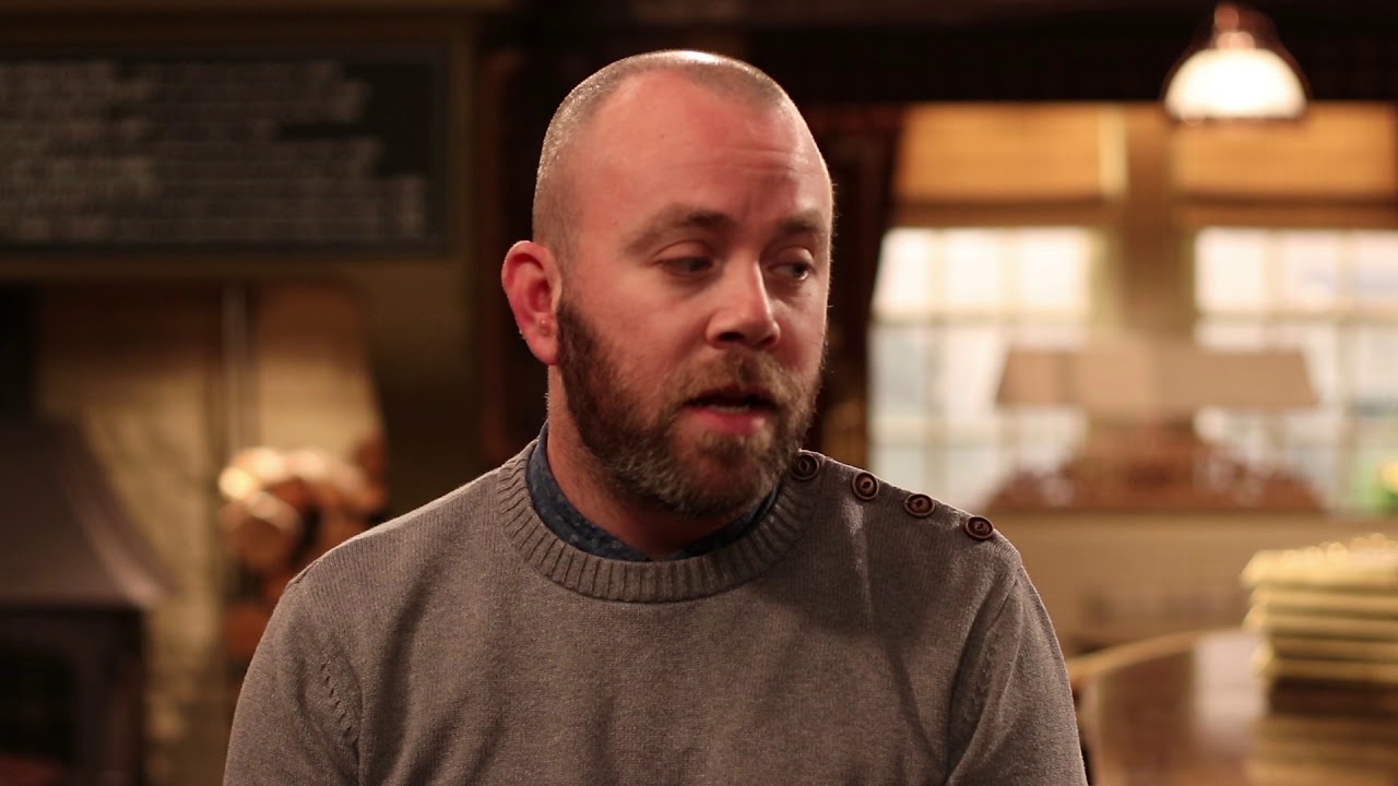 Emmerdale: Soap Secrets with Iain Macleod (Robron) - YouTube