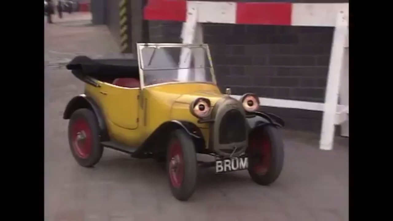 Brum 103 | SCRAP YARD | Kids Show Full Episode - YouTube