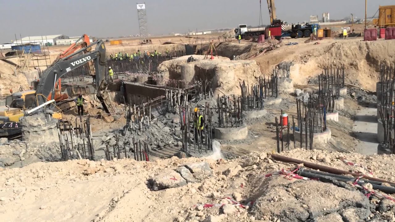 Kingdom Tower - Jeddah (Construction 19.03.2014) - YouTube