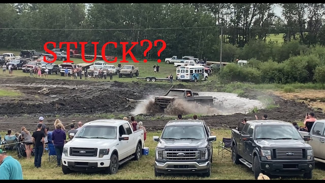 Shell Lake Mud Bogs. MUD AND TIRE SMOKE!! - YouTube