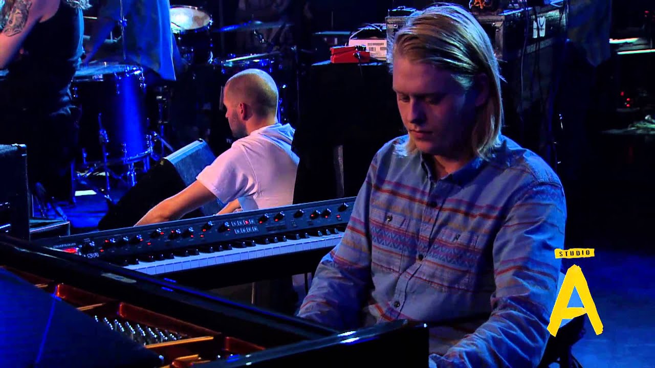 Ylja - Commotion (Stúdíó A) - YouTube