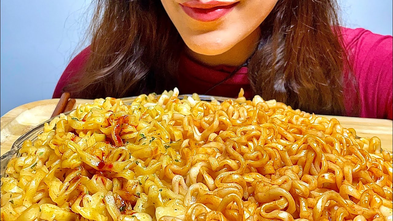 ASMR MESSY EATING-BULDAK SPICY KOREAN FIRE NOODLES,HOT CHICKEN NOODLES# ...
