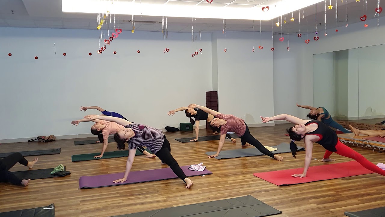 Full class Stretching Yoga - Happy Yoga - YouTube