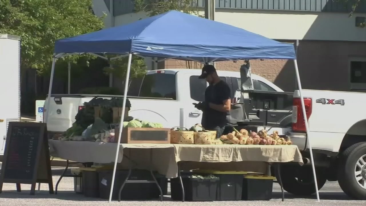 Pop-up farmer's market makes sure you get the essentials - YouTube