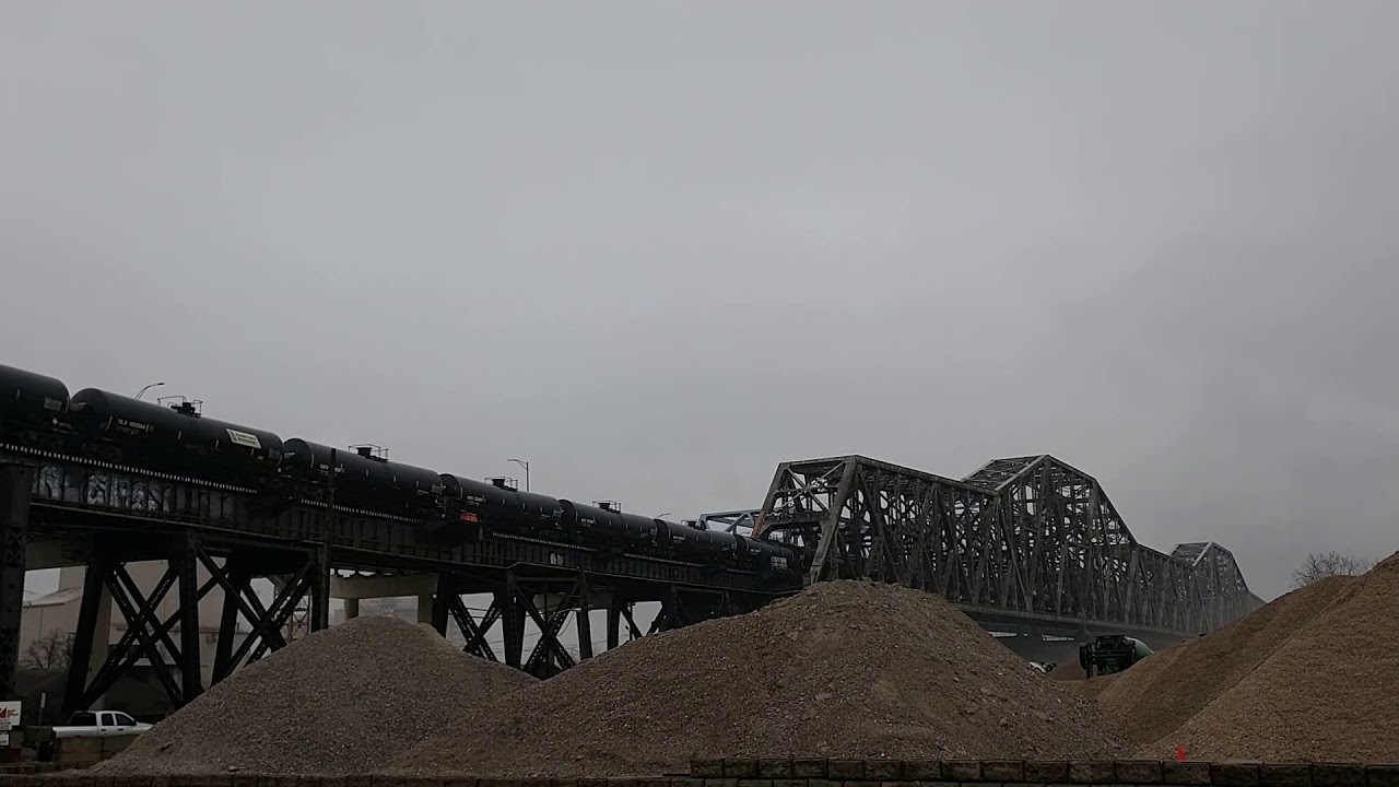 CSX crossing Clay Wade Bailey Bridge into Cincinnati - YouTube
