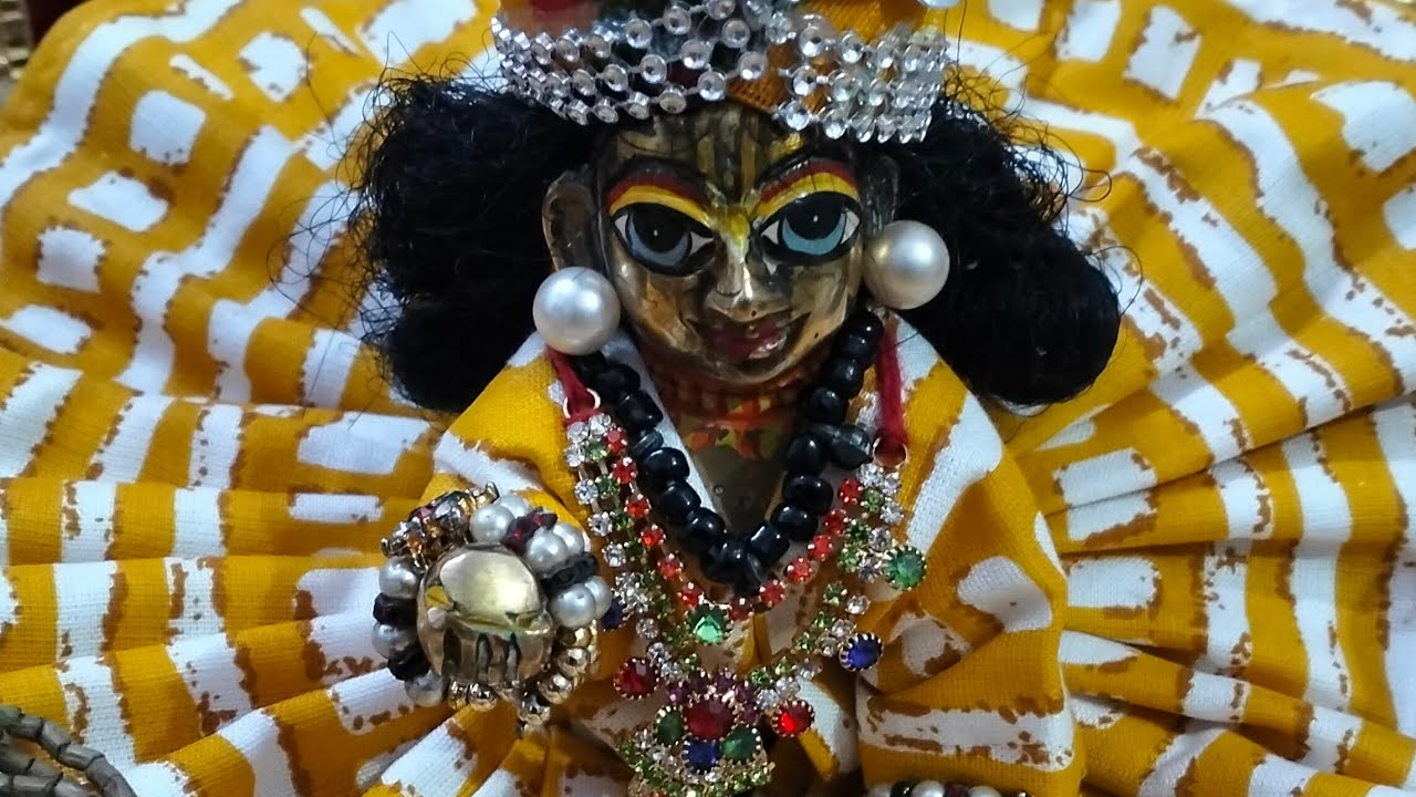 Ek bhakat roz karti thi aisa kam jisse laddu gopal hue khush ️🙏 - YouTube