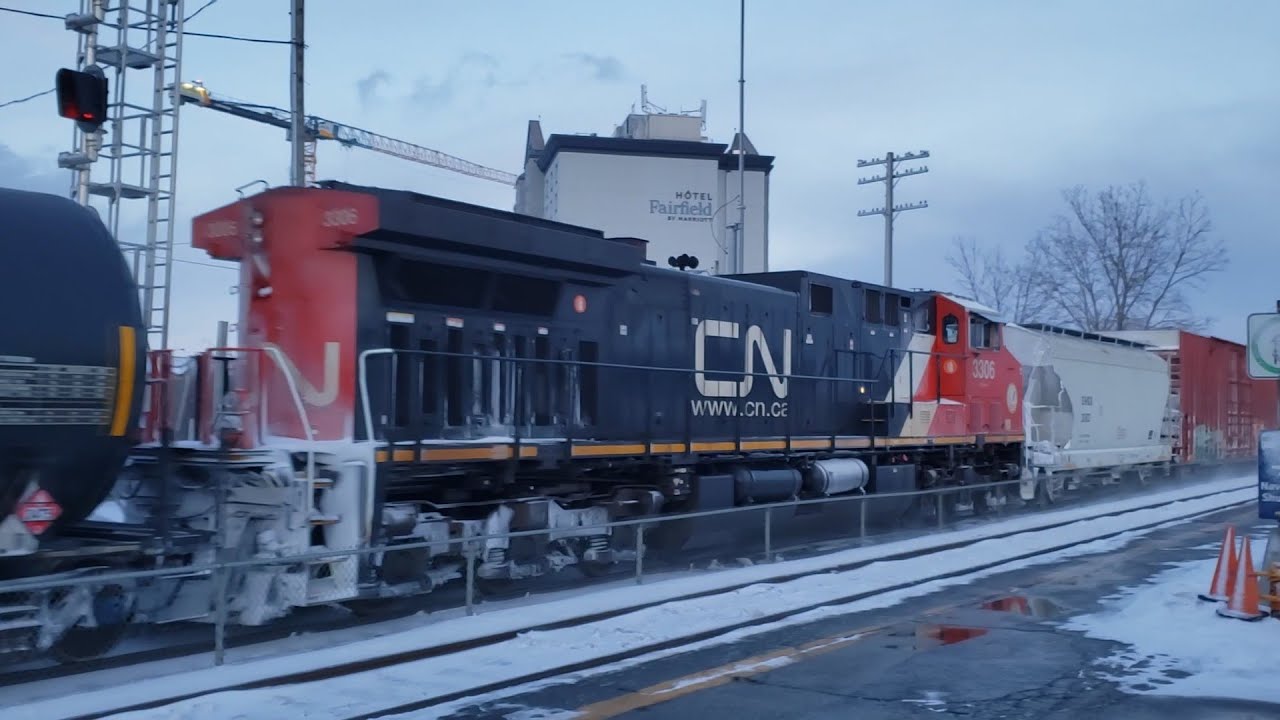 WINTER TRAINS Snowy CN Freight With AC44C6M Distributed Power Unit at ...