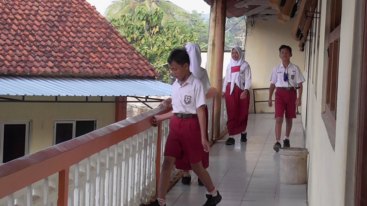Sekolah Baru Youtube