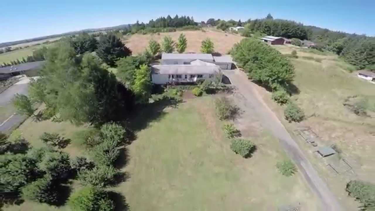 5905 SW Lookingglass Drive Gaston Oregon - YouTube