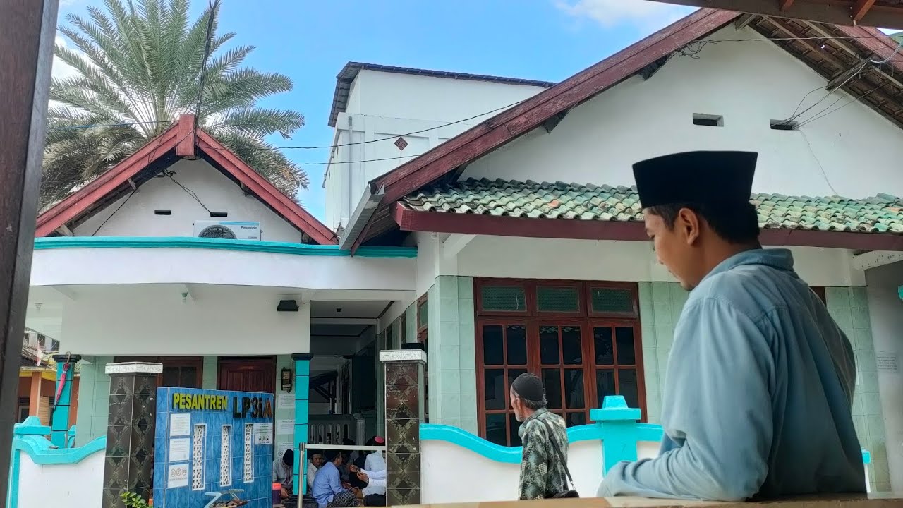 Suasana Ngaji Di Pondok Gus Baha Hari Rabu Legi | Ramai sekali..! - YouTube