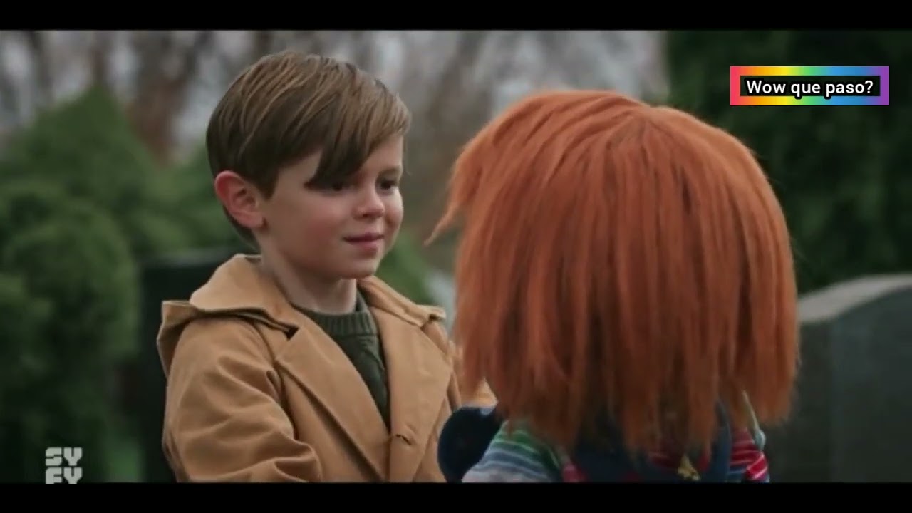 Chucky 3x03🎃Henry Encuentra a Chucky Cementerio💀Chucky S3 : Henry Finds ...