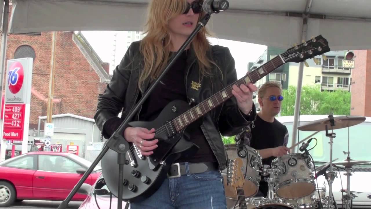 Pretty Enemy @ University Street Fair 2011 - YouTube