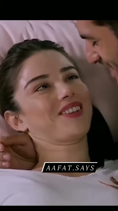 Pahli Dafa Yuin Aise Mili Tu Bann Gayi Dil Ki Dhadkan - YouTube