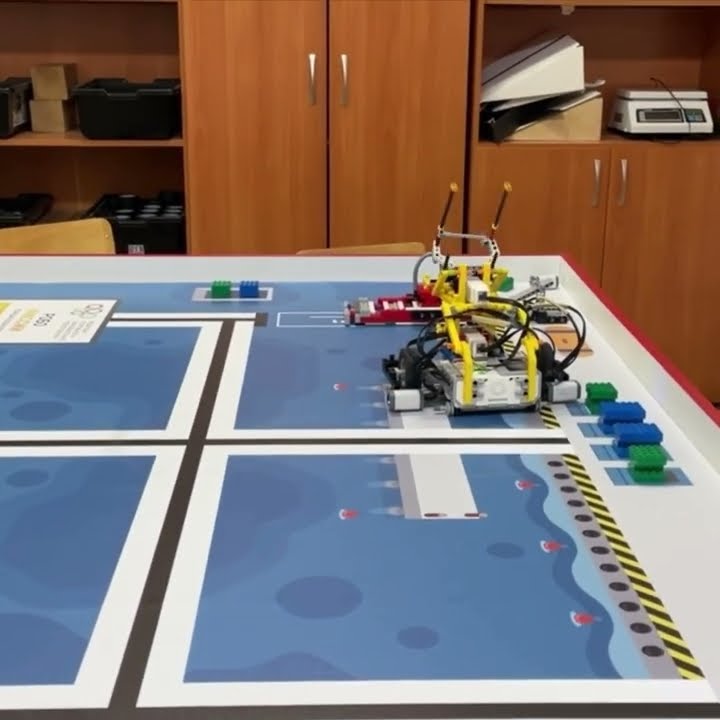 wro 2023 senior START - YouTube