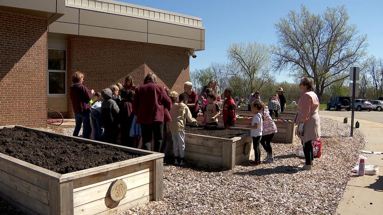 Zachary Lane Elementary Helps Cultivate Good Growing Habits - YouTube
