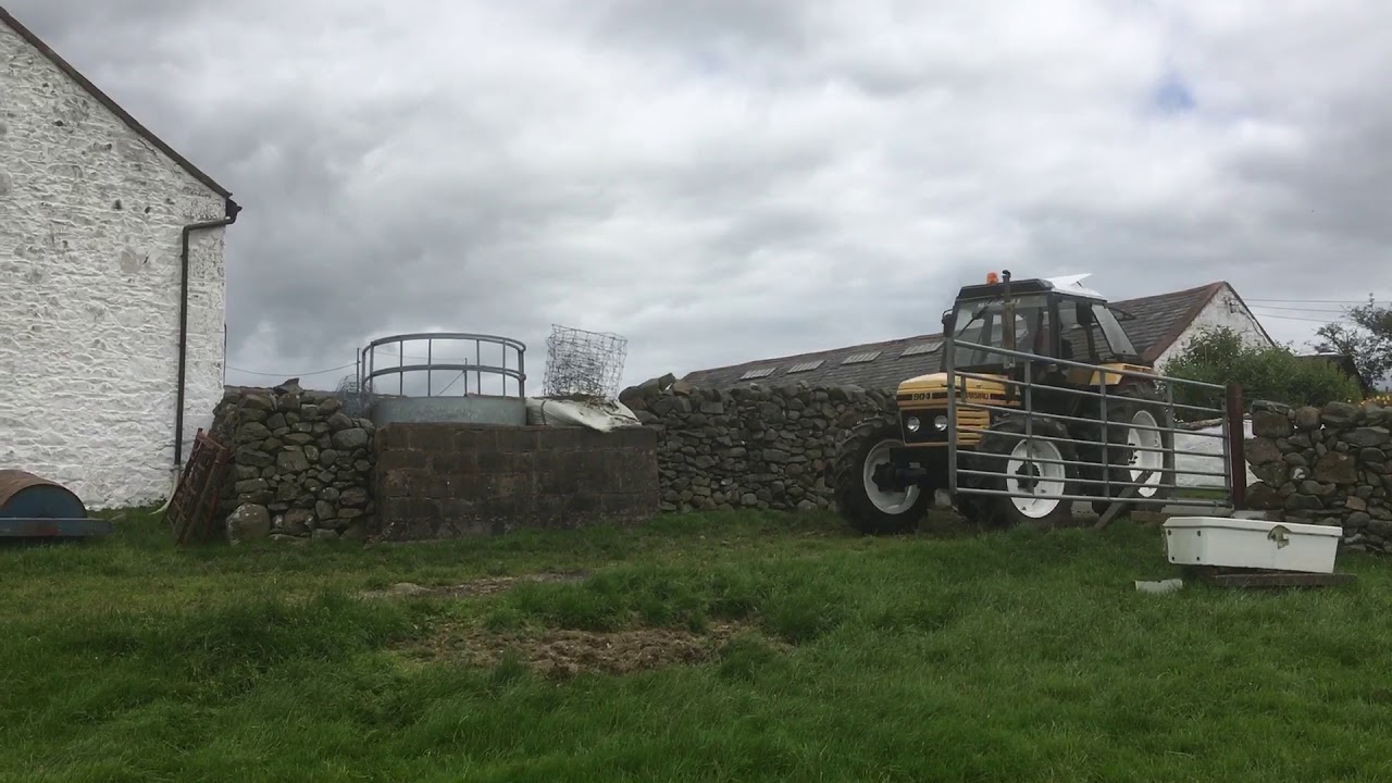 Marshall 904 hitching up the roller - YouTube