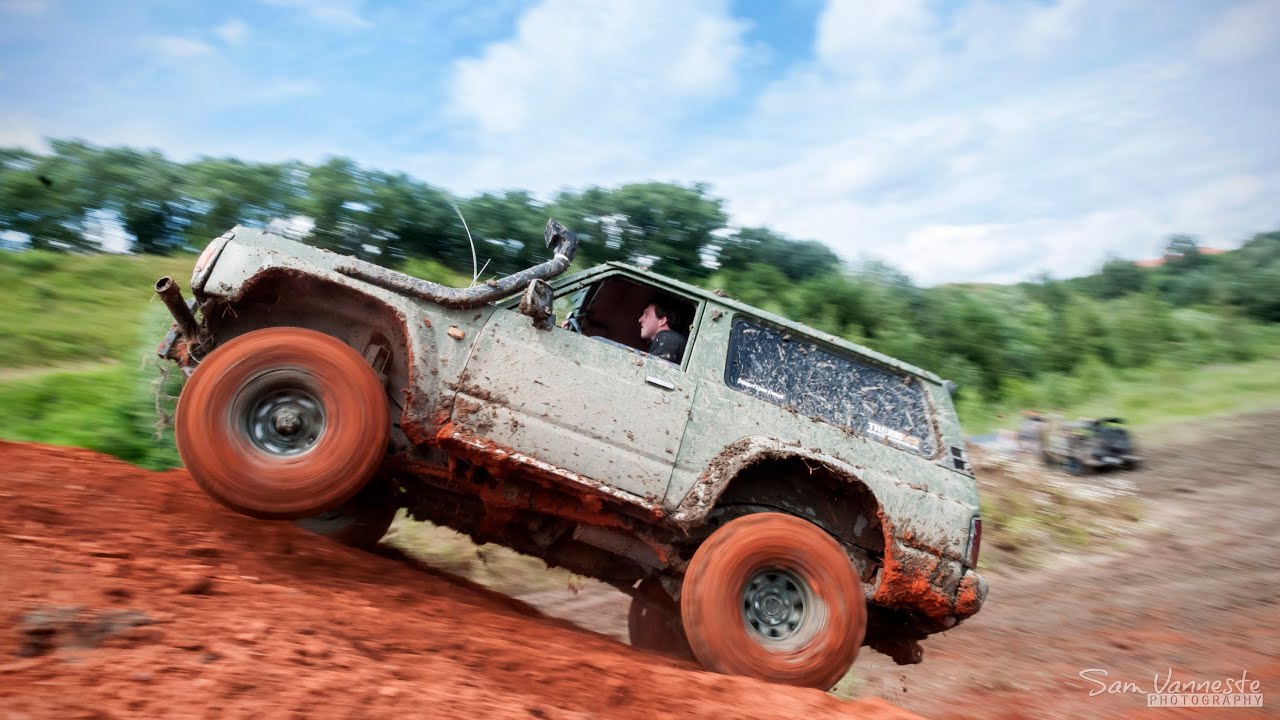 Mud Ducks - 4x4 OffRoad Kleiputten Egem - YouTube