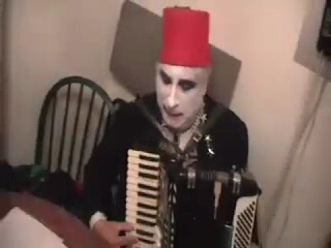 Count Smokula sings "Weird Hollywood." - YouTube