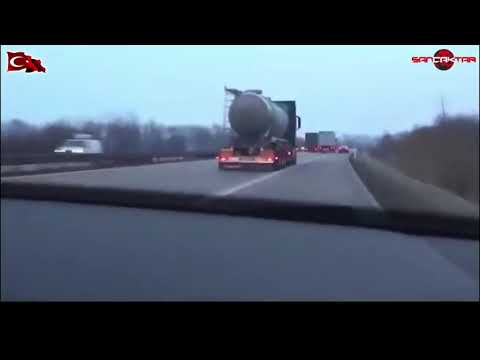 Audi A5 kaza anı (250km hizla giderken)