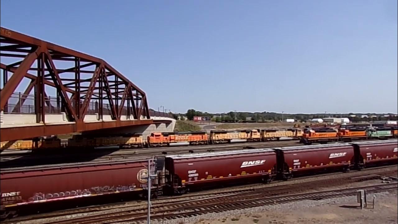 101 1713 BNSF Eastbound GRAIN OLD G-GFDCSX Now G-FINCSX9-10 for CSX G145 in Minneapolis 9-11-24 ...